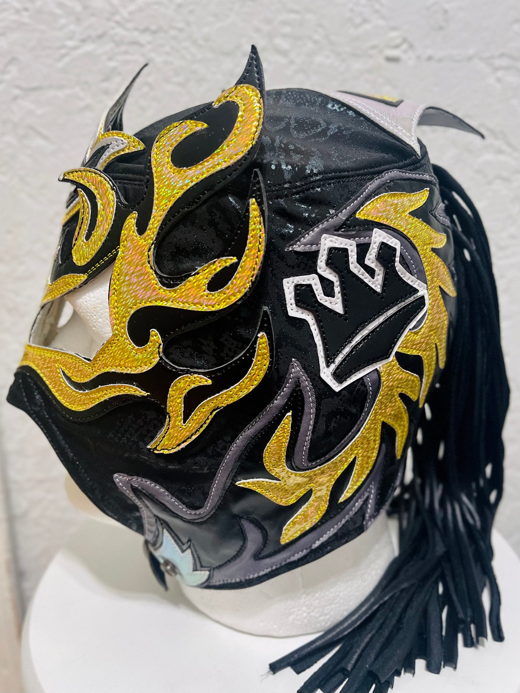 Official Lucha Masks and Match Worn Gear – Republic of Lucha